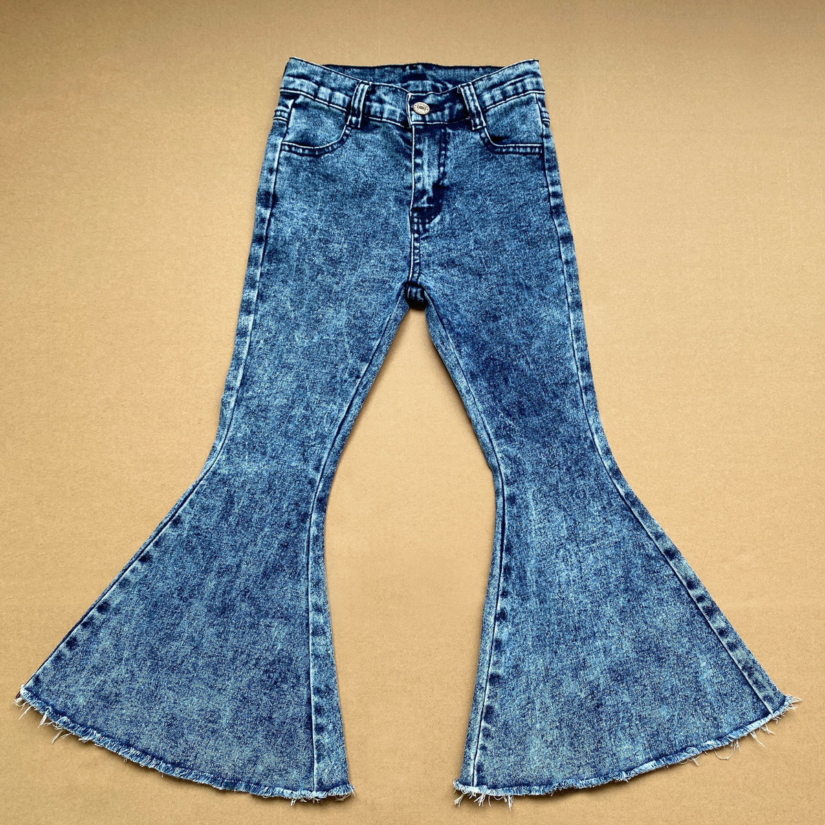 Fashionable girl denim flares – SUTUTU06